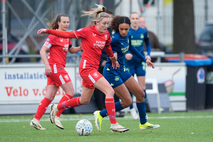 Elena Dhont schiet FC Twente Vrouwen naar zege op PSV