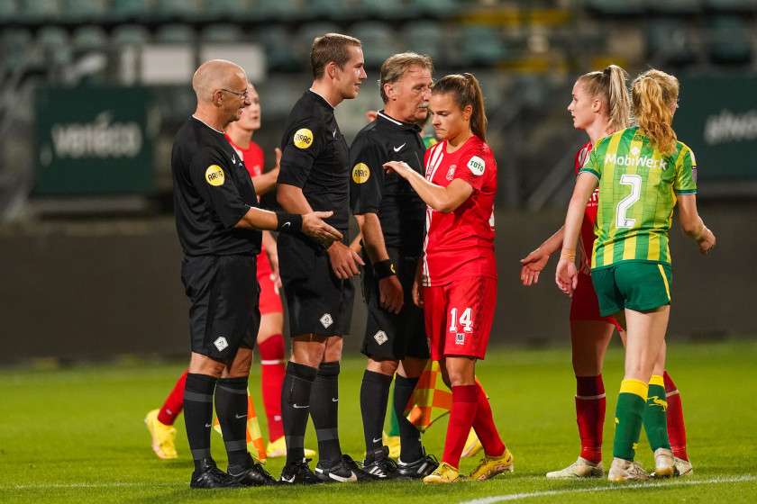 FC Twente Vrouwen wint in Den Haag