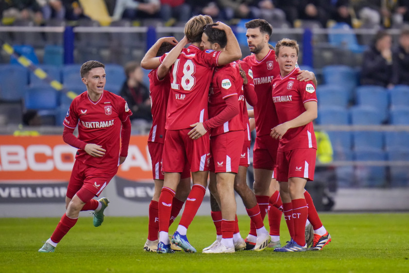FC Twente wint na late treffer van Vitesse