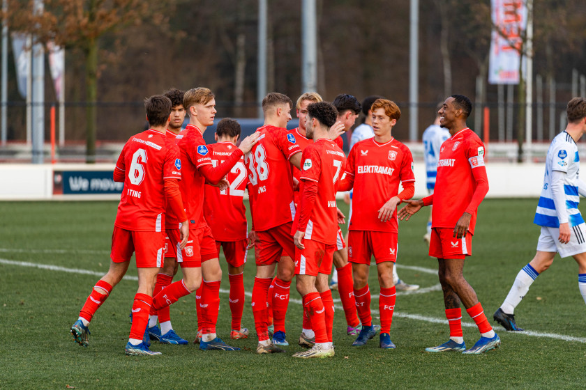 FC Twente wint oefenduel van PEC Zwolle