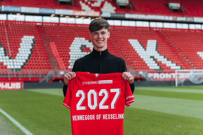 Lucas Vennegoor of Hesselink tekent contract